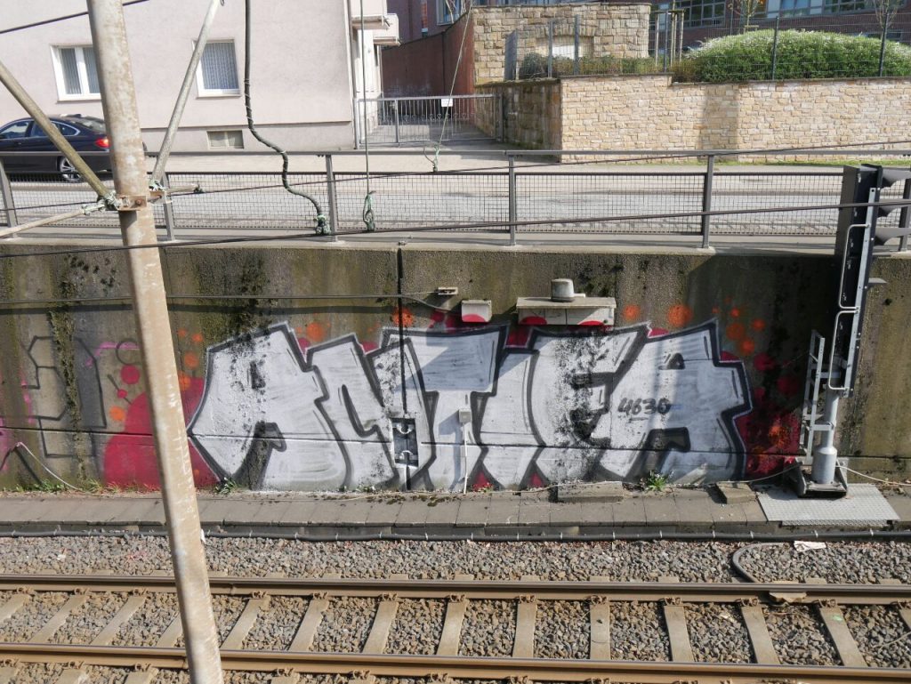 Antifa Graffiti April 2018 Bergmannsheil | Infoportal ...